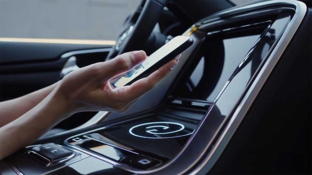 Qi Wireless Charging in the car